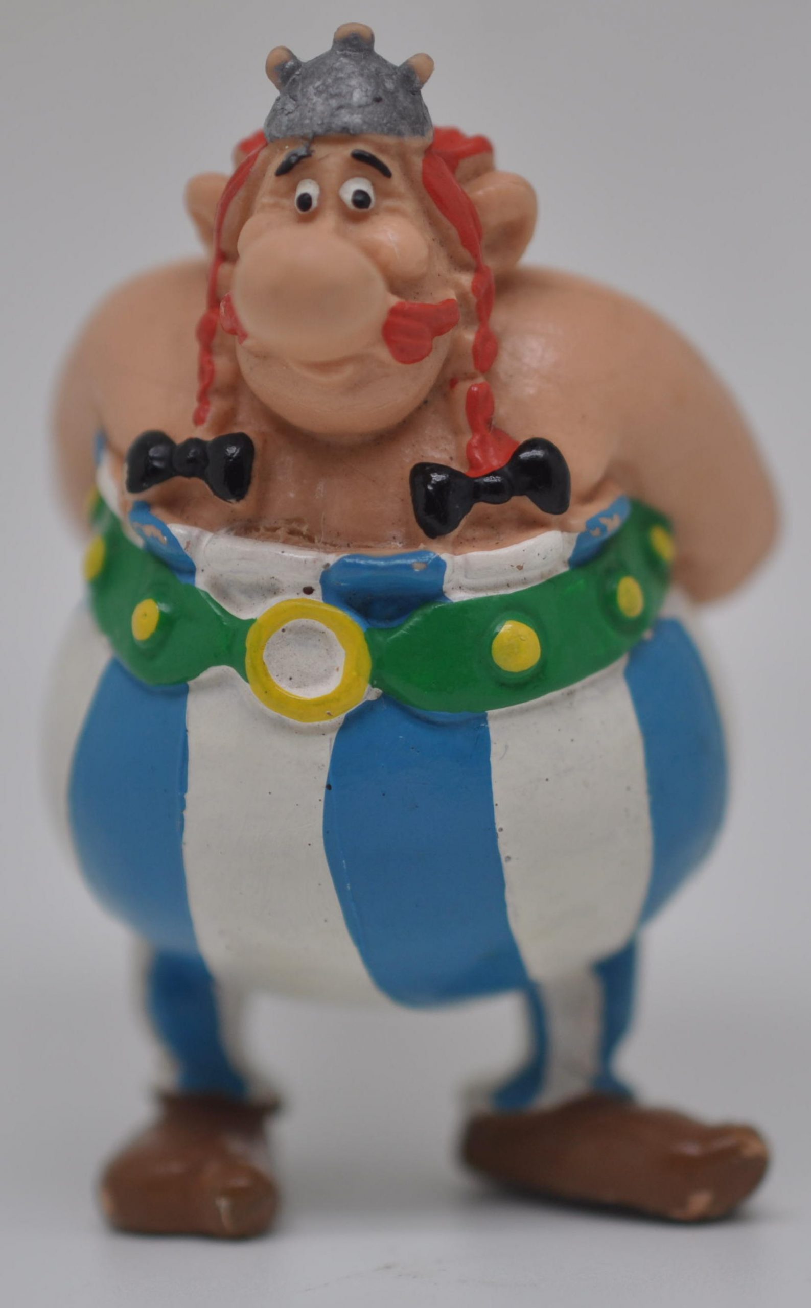 Obélix avec mains dans le dos Occasion figurine M.D. Toys - Destination ...