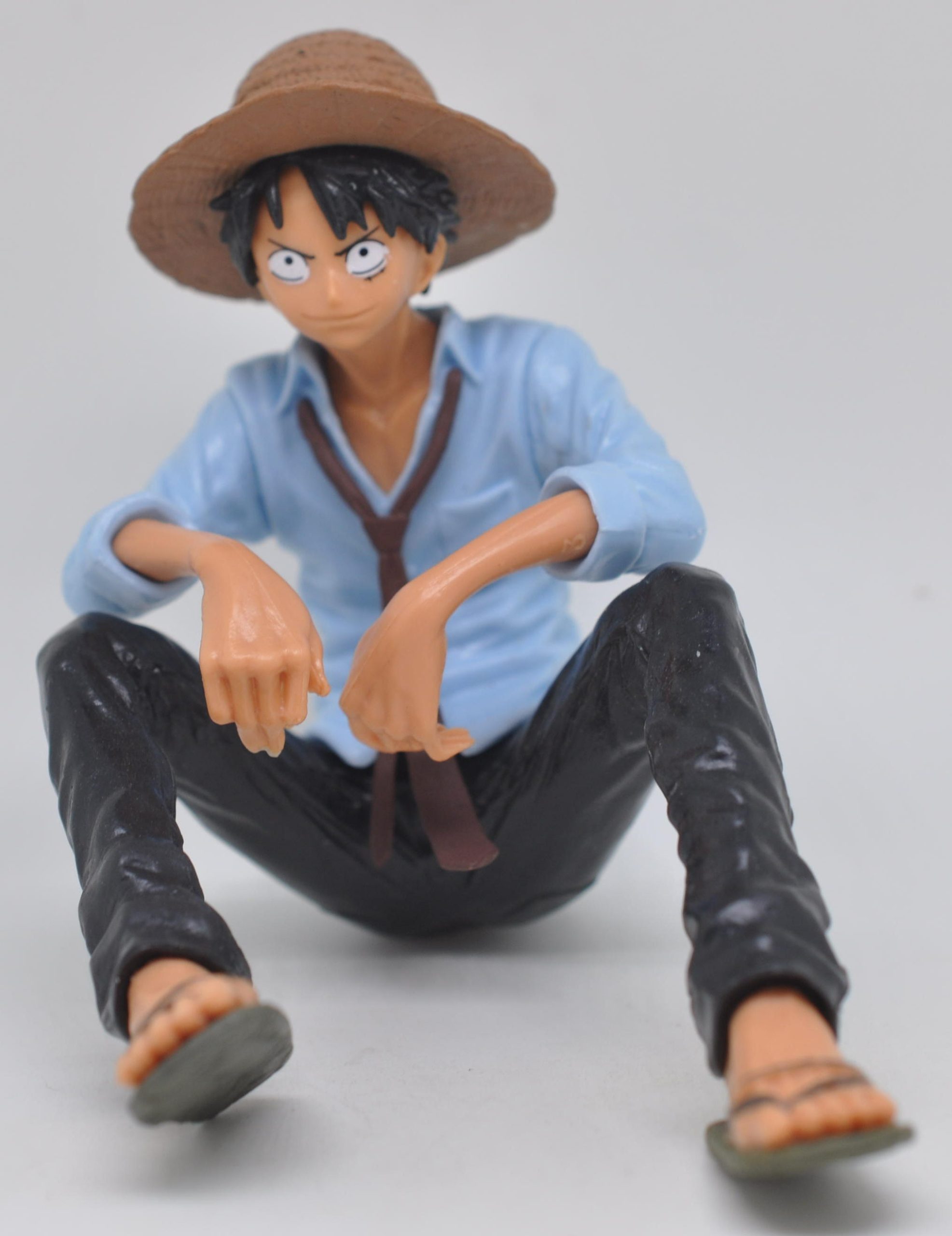 Monkey D.Luffy assis (One piece) figurine chemise bleue – Destination ...